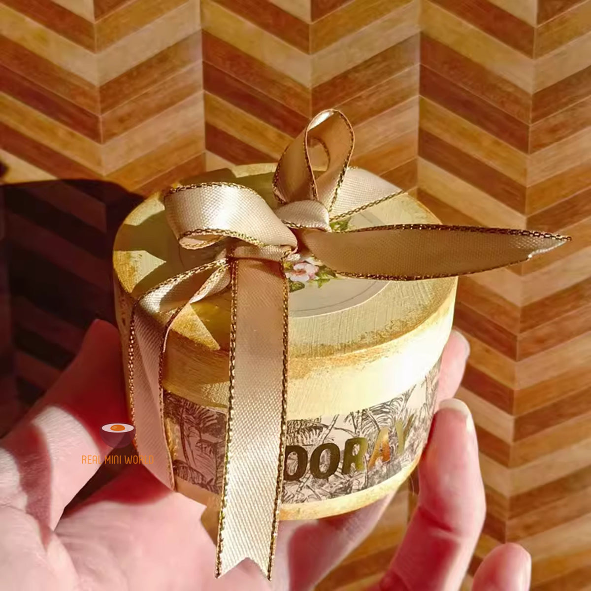 Miniature 1:6 Handmade Round Box | Miniature Dollhouse Art Shop – Real ...