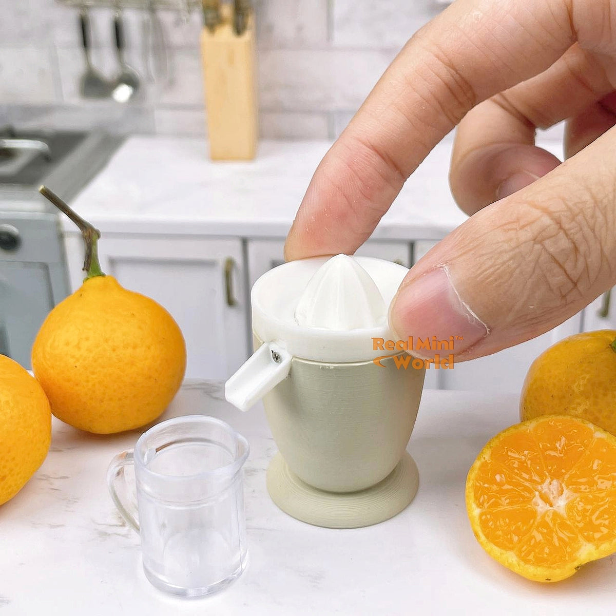 Miniature REAL Electric Citrus Squeezer (Beige)|Tiny Food Cooking Shop ...
