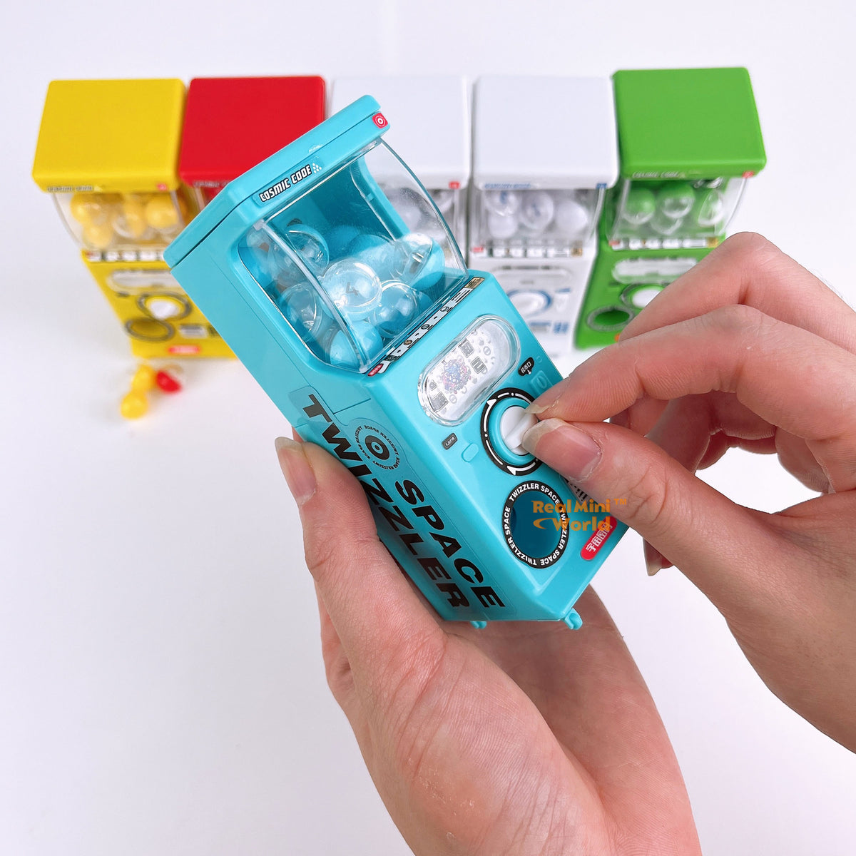 Miniature REAL Functioning Gacha Machine | Dollhouse Miniature Shop ...