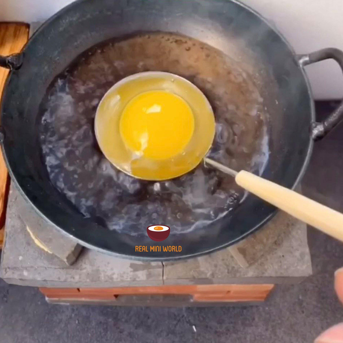 Miniature poach egg cooking spoon : cook real mini poach egg – Real ...