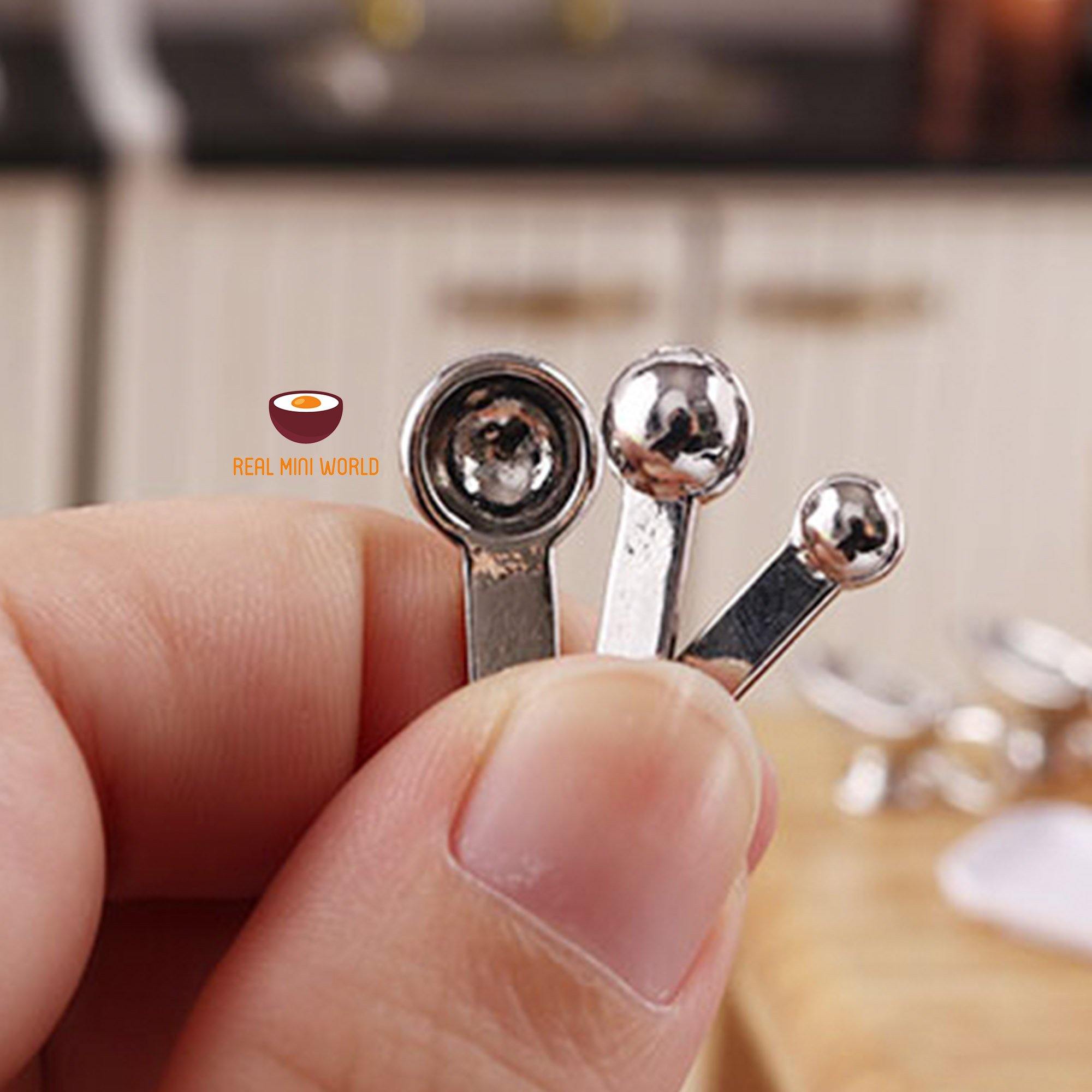 Miniature 1:12 measuring spoon for tiny baking | Real Mini World