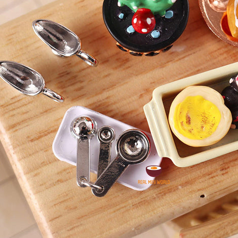 Miniature 1:12 measuring spoon for tiny baking | Real Mini World