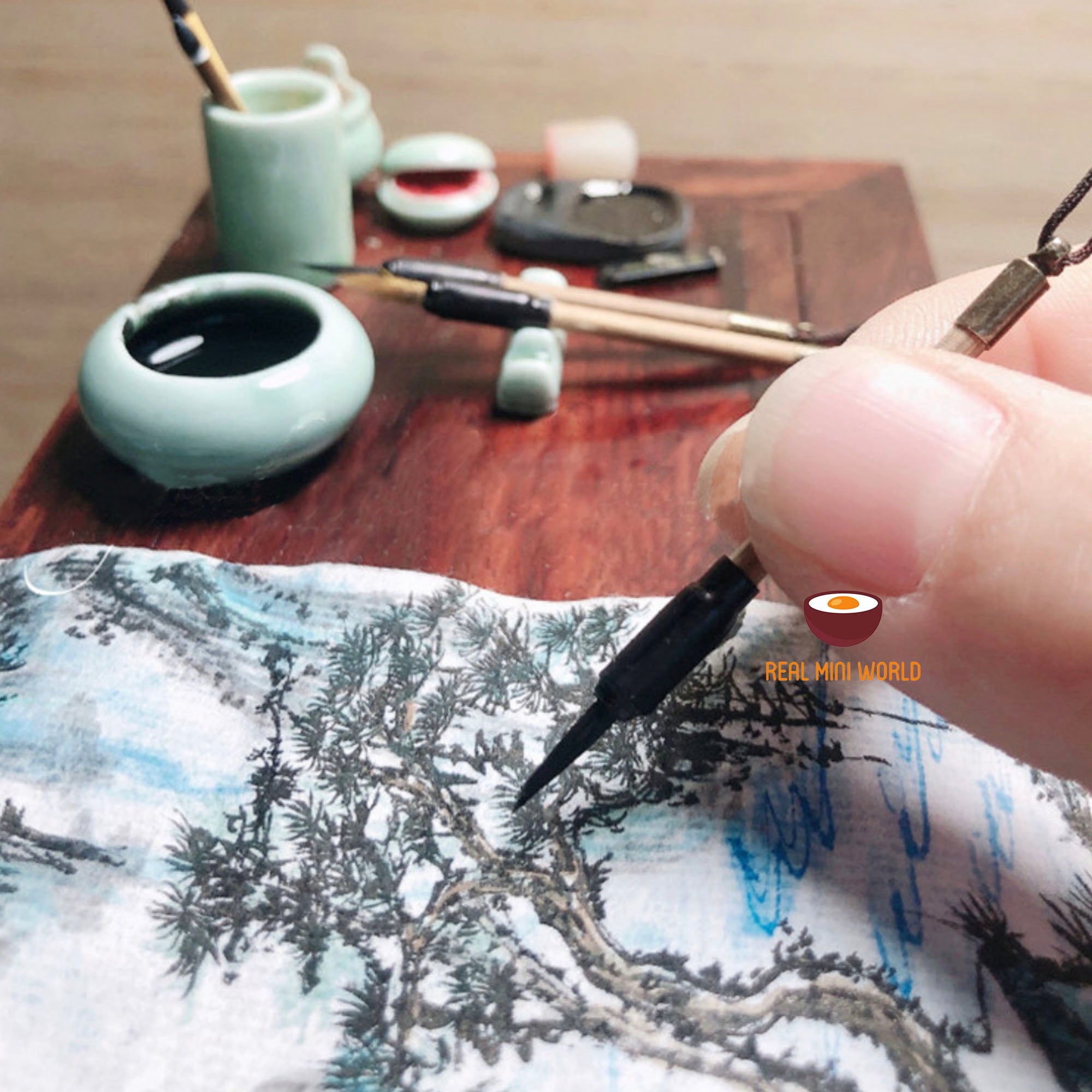 1:12 REAL WORKING miniature paint brush (can make real tiny drawings ...