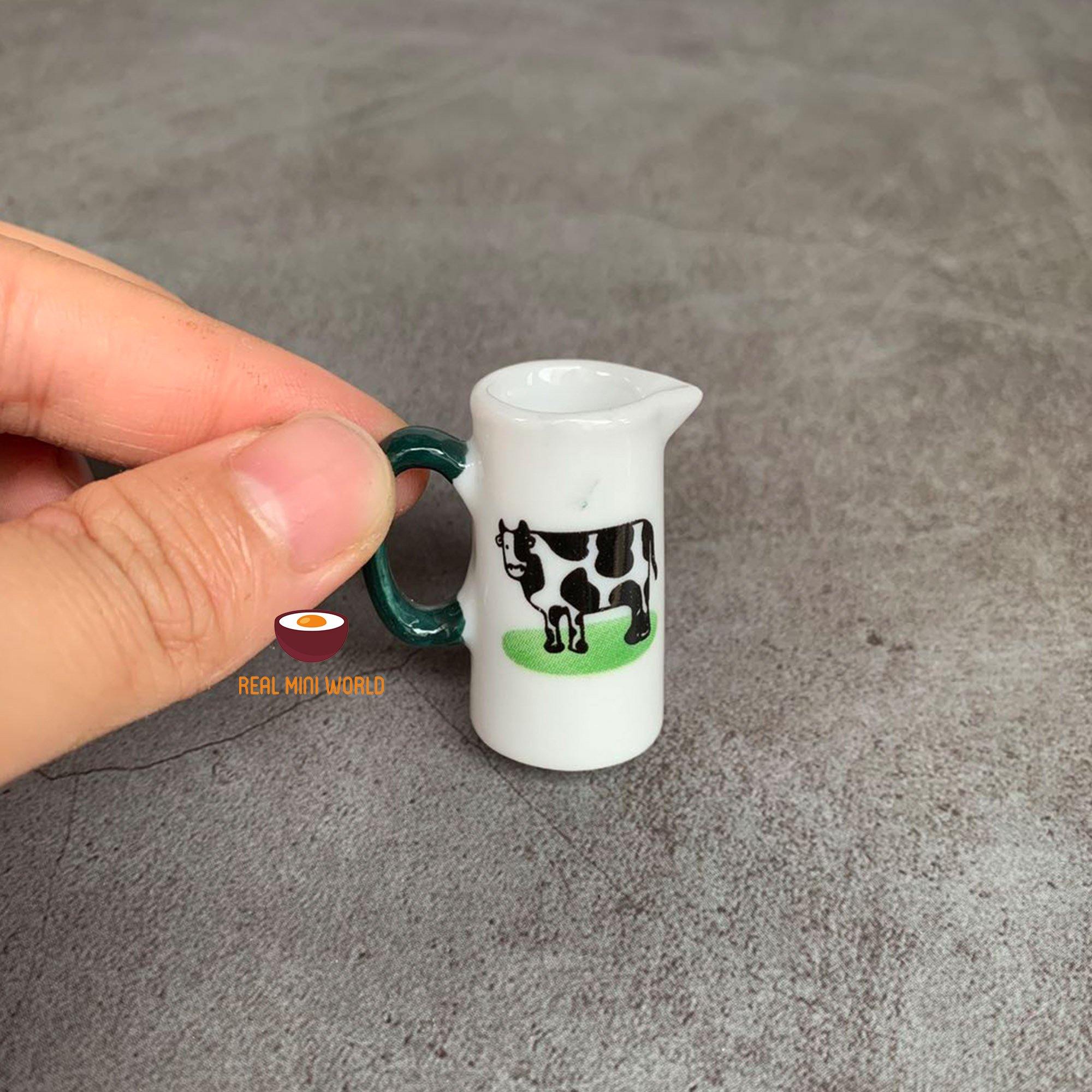 Miniature jug with handle and cork | Real Mini World