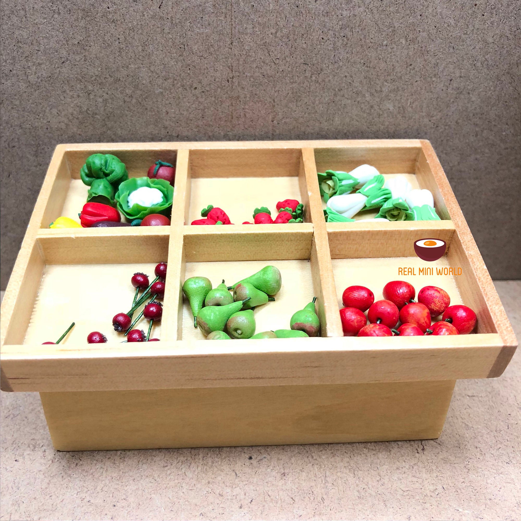 Miniature wooden fruit stand stall – Real Mini World